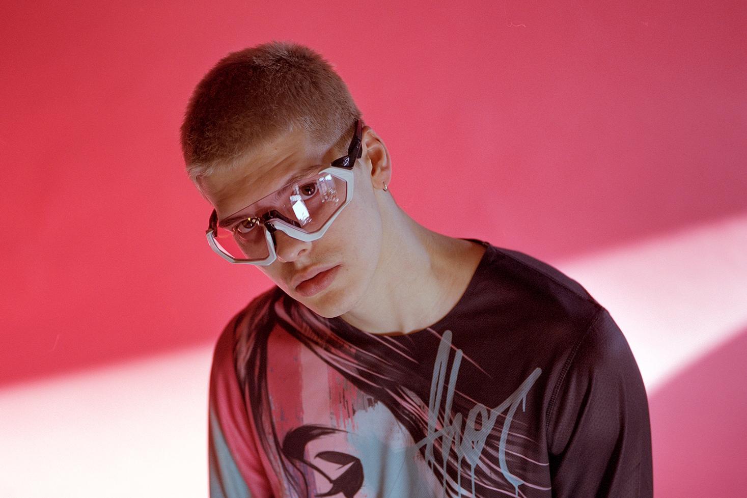 Suomessakin osataan ison maailman malliin – Ronnie julkaisi FROSTBITE ...