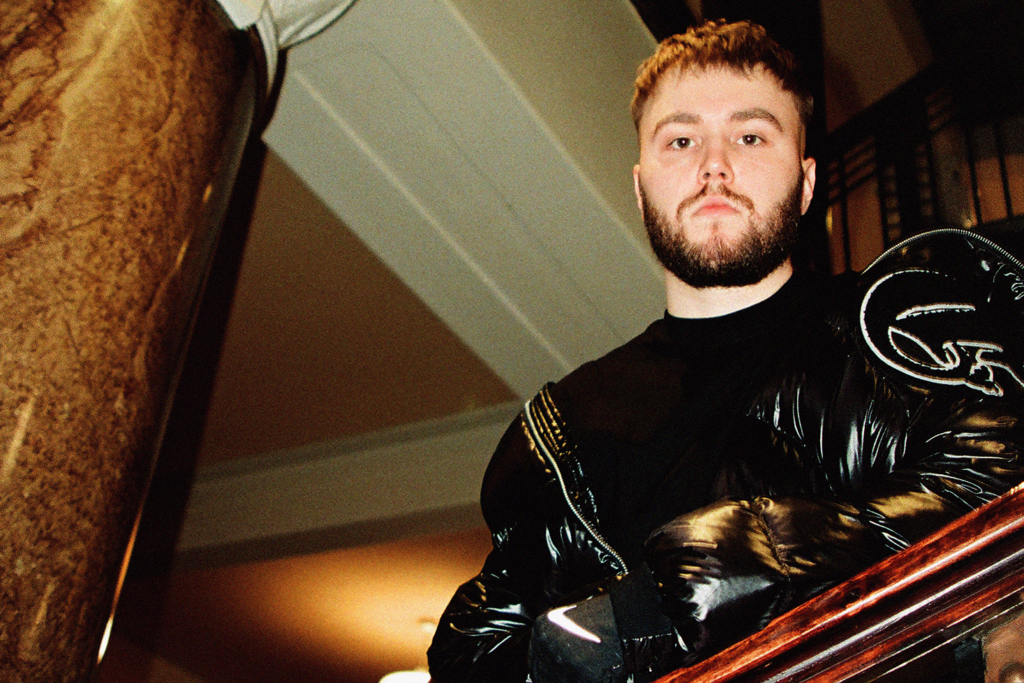 Liiga Musicin artistitulokas 2nen antaa tuoreessa sinkussaan avaimet ...