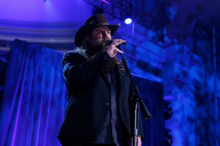 Chris Stapleton rikkoi historiallisen rajan countryssa